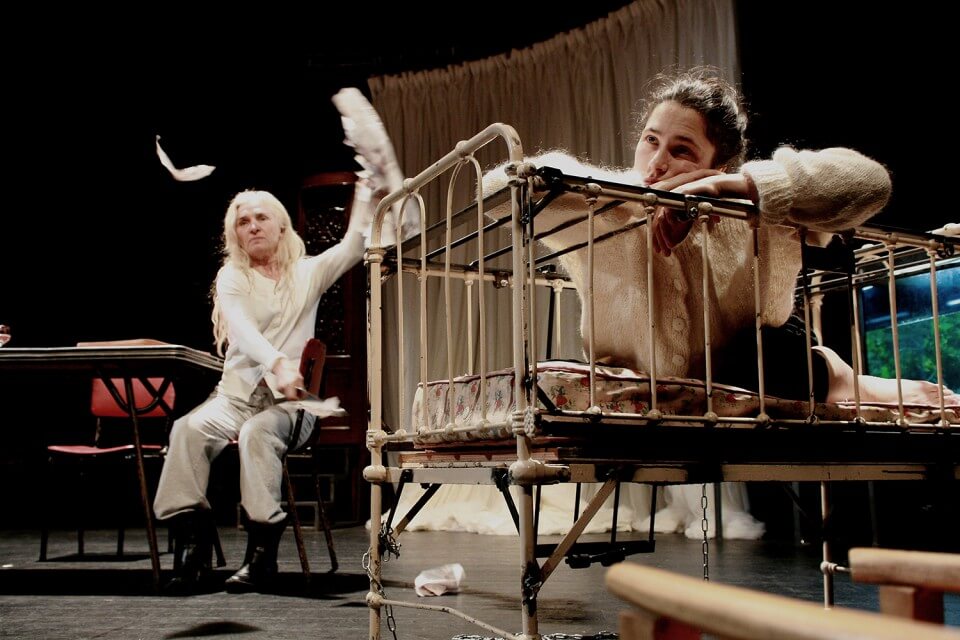 Teac Damsa | Helen + Hell - Teac Damsa